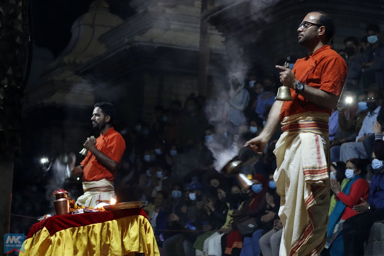 merolagani - पशुपतिमा हुने आरतीको भिडियो व्यापारिक प्रयोजनका लागि खिच्न ...