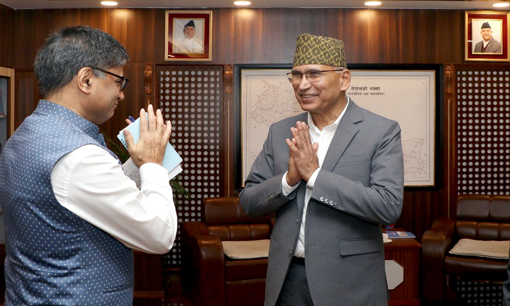 merolagani - अर्थमन्त्री पौडेल र भारतीय विदेश सचिव मिस्रीबीच शिष्टाचार ...